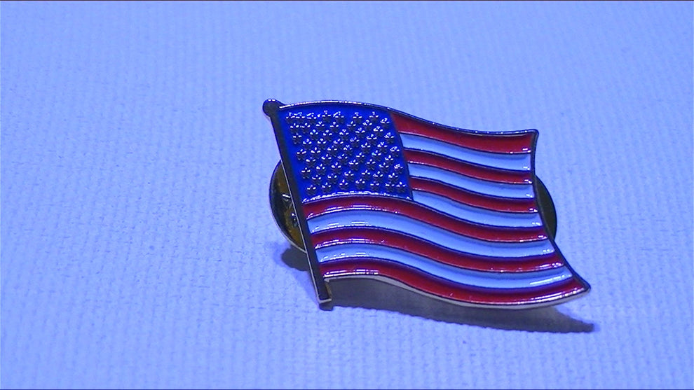 American Flag Lapel Pin | Produced by MediaEclat – MediaEclat.store